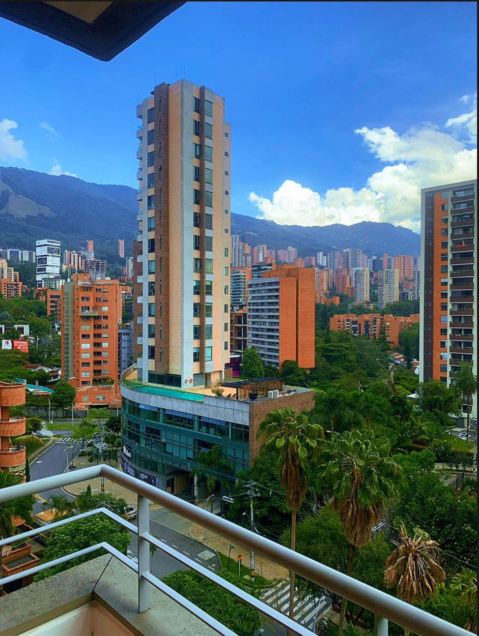 10th-Floor 3BR El Poblado Apartment w/ City Views | PRM