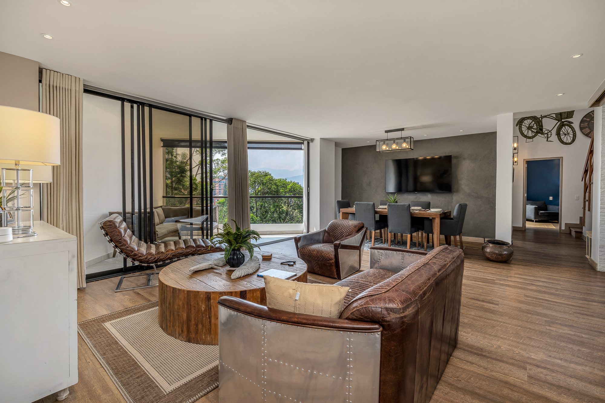 Two-Level 3BR Penthouse w/ Balconies | El Poblado | PRM